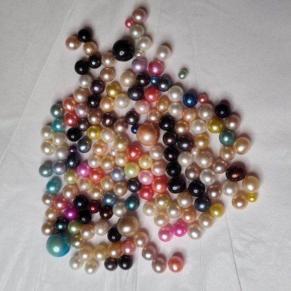 Office | Large Lot Of 16 Freshwater Cultured Pearls Various Colors ...